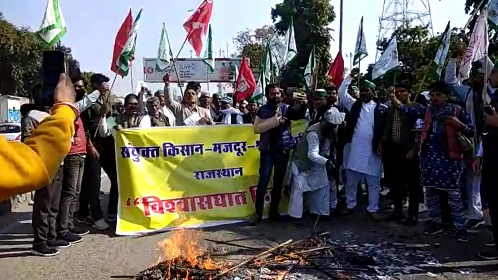 Jaipur: Farmers protest against Centre, say demand not fulfilled