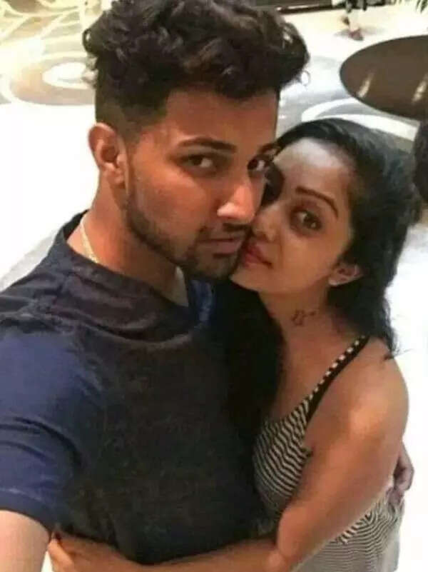Bigg Boss Ultimate: Niroop Nandhakumar confesses his past relationship ...