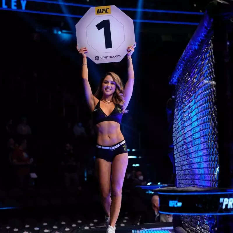 Ufc Ring Girl Brittney Palmer Is Sending Social Media Into Meltdown