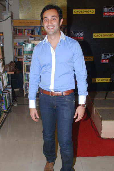 Aditya Hitkari during the book reading event held at Crosswords in ...