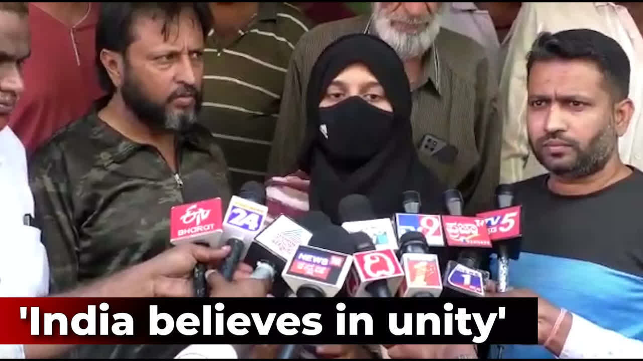 khan: Meet Muskan Khan, Karnataka’s hijab-wearing girl whose video is ...