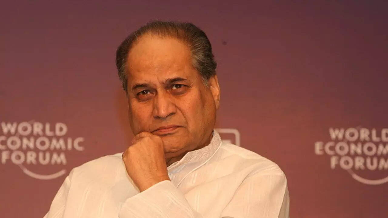 Rahul Bajaj: Industrialist Rahul Bajaj passes away, to be accorded ...