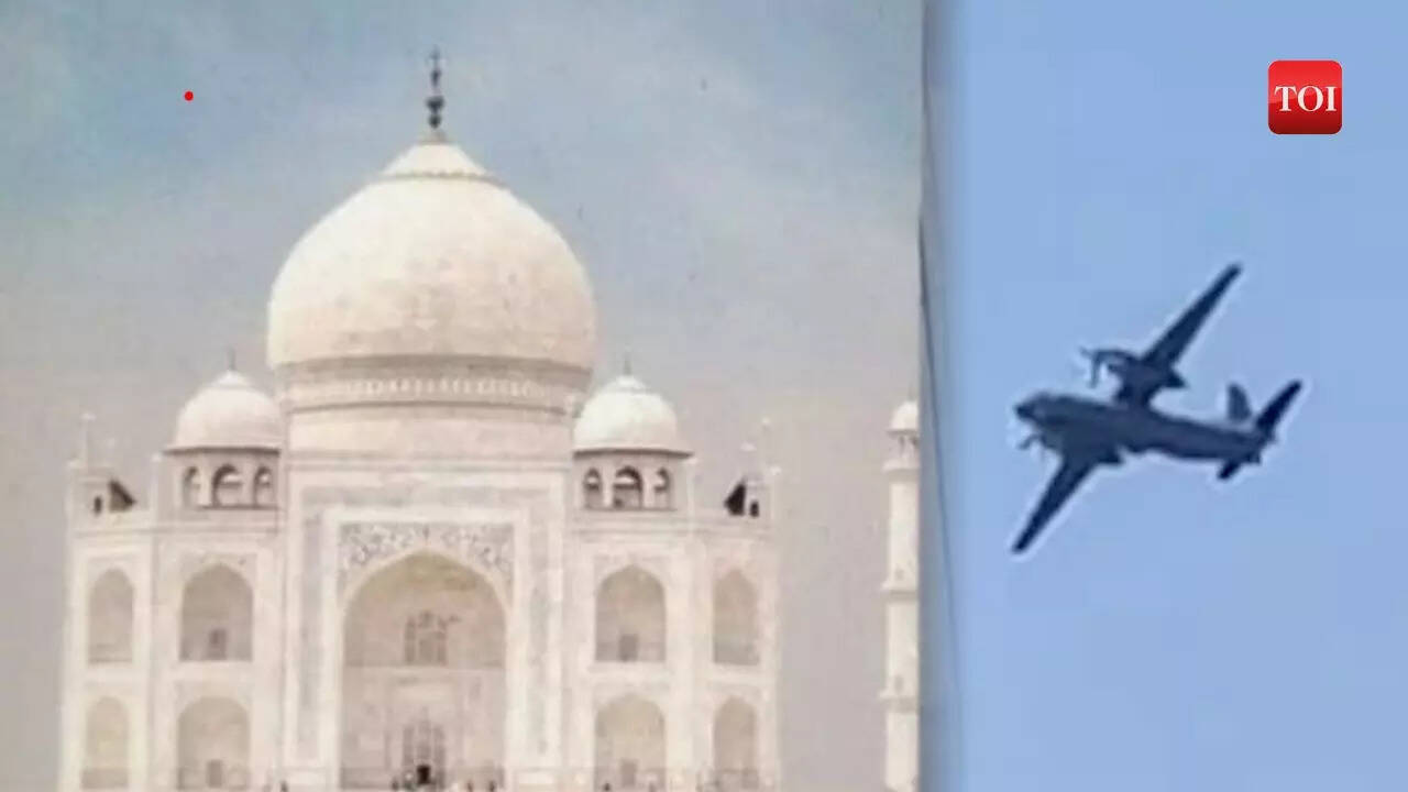 Aircraft spotted over Taj Mahal's high-security no-flying zone