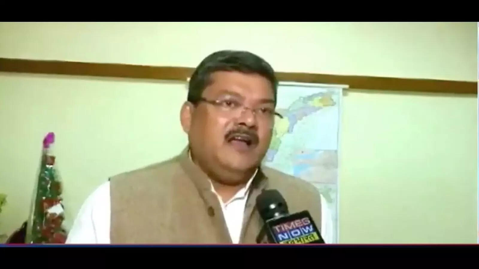 G23 suggested Mukul Wasnik for Congress chief post