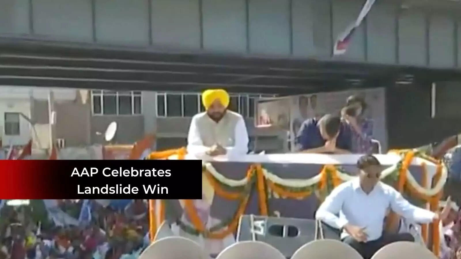 Amritsar: Arvind Kejriwal, Bhagwant Mann celebrate AAP victory with a massive roadshow