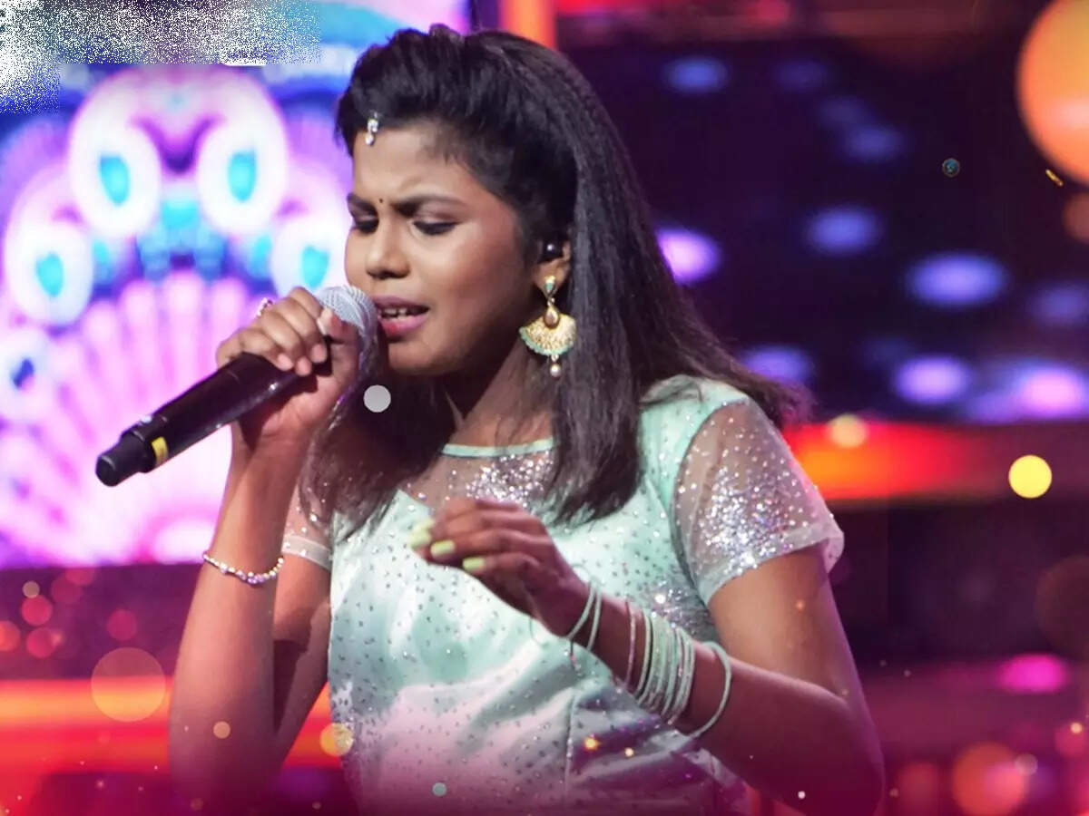 Sa Re Ga Ma Pa Keralam Li'l Champs winner: Singer Anagha Ajay lifts the ...