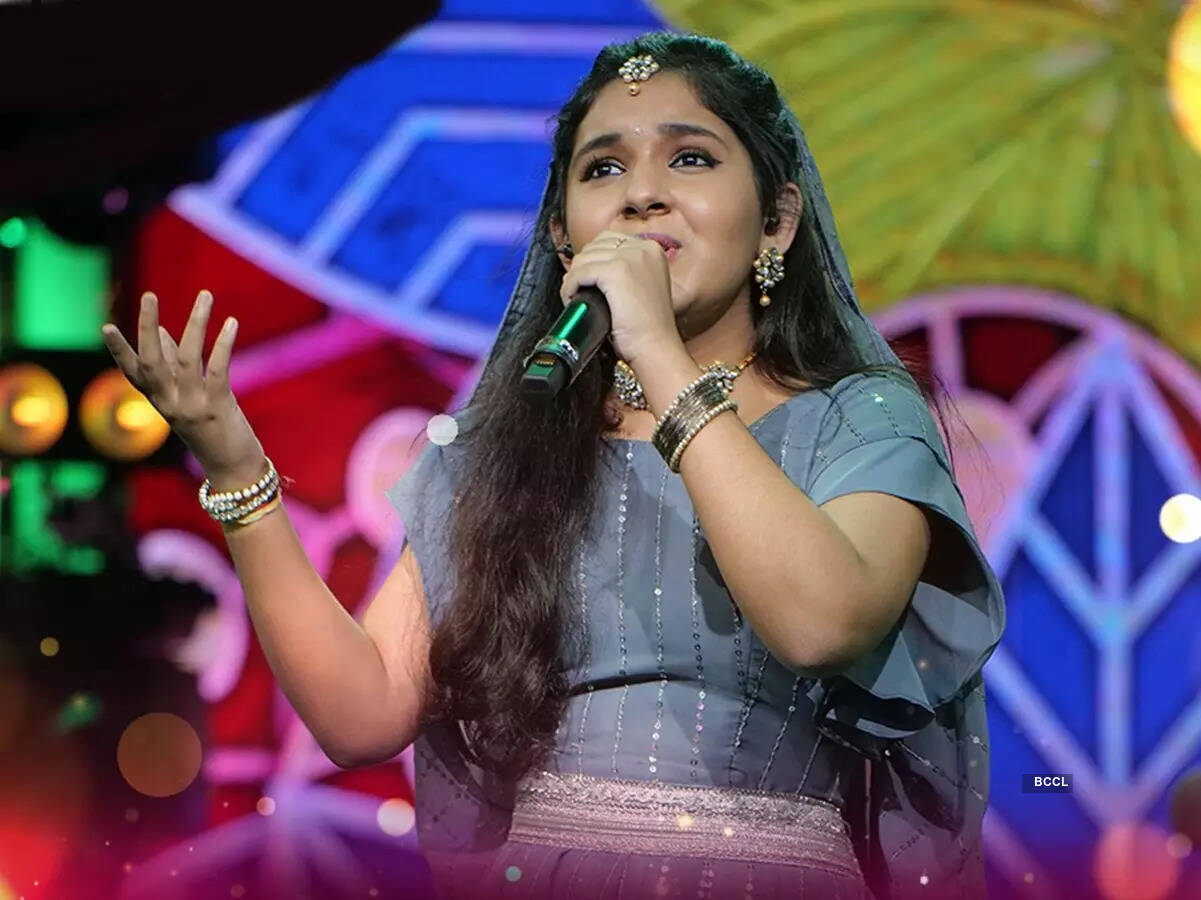Sa Re Ga Ma Pa Keralam Li'l Champs winner: Singer Anagha Ajay lifts the ...