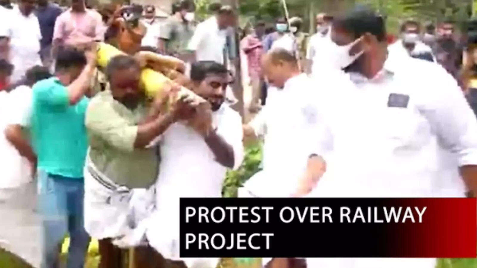 Kerala: Congress workers stage protest, throw away the survey stones ...