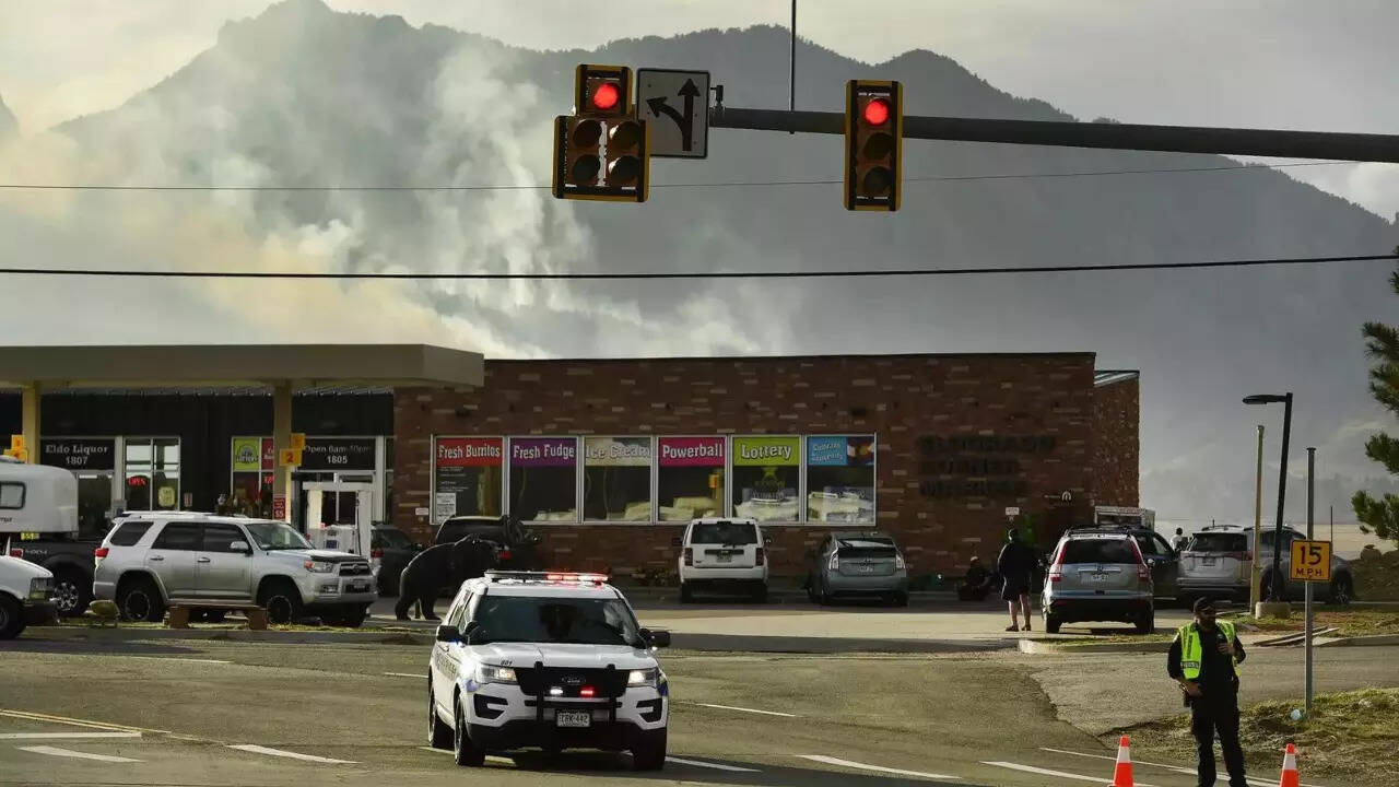 Thousands evacuated as Colorado fights latest fire - Times of India
