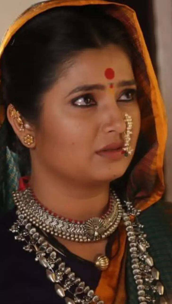 Marathi TV actress Minal Bal shares a cryptic post on groupism in the ...