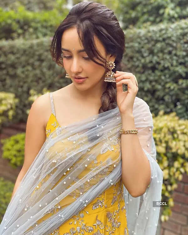 These captivating pictures of Neha Sharma you simply can’t give a miss ...