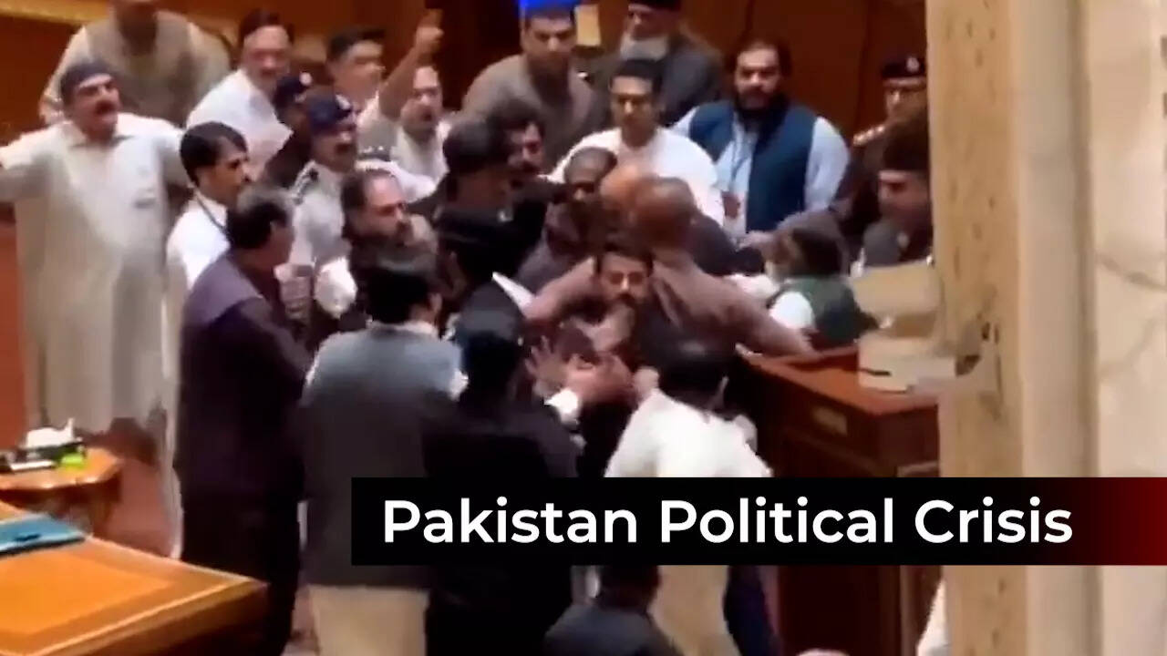 punjab assembly: Fist fight breaks out in Pakistan's Punjab Assembly ...