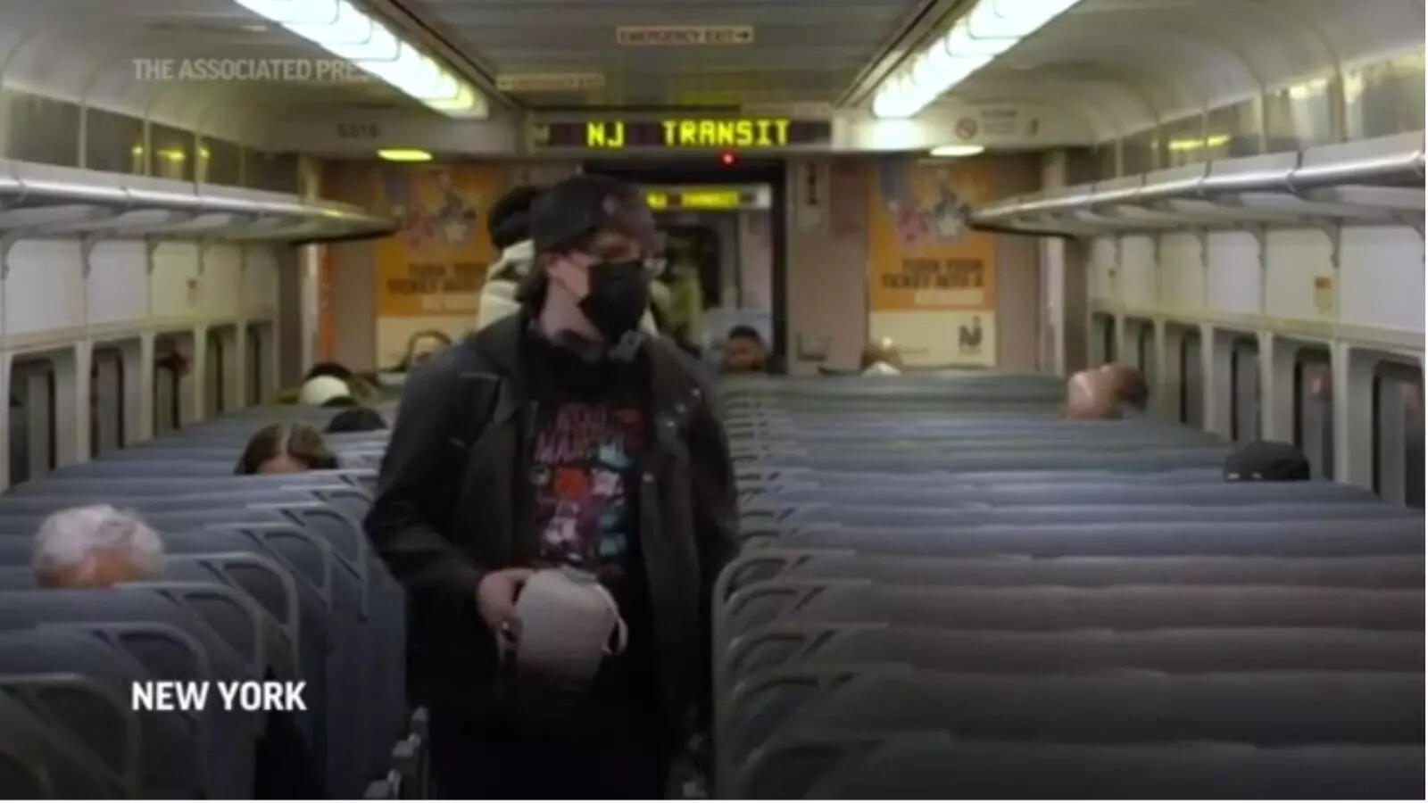 End Of Public Transit Mask Mandate Across Us Sows Mixed Reaction