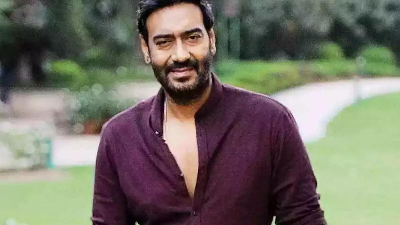 After Akshay Kumar's apology, Ajay Devgn reacts to the pan masala ad ...
