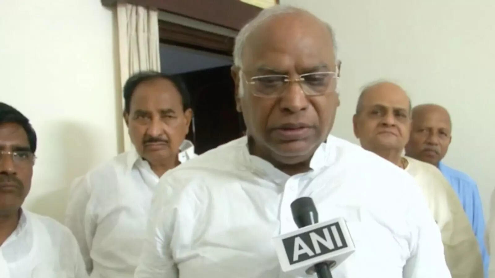 AIMIM, RSS leaders trying to disturb peace in Karnataka: Mallikarjun Kharge