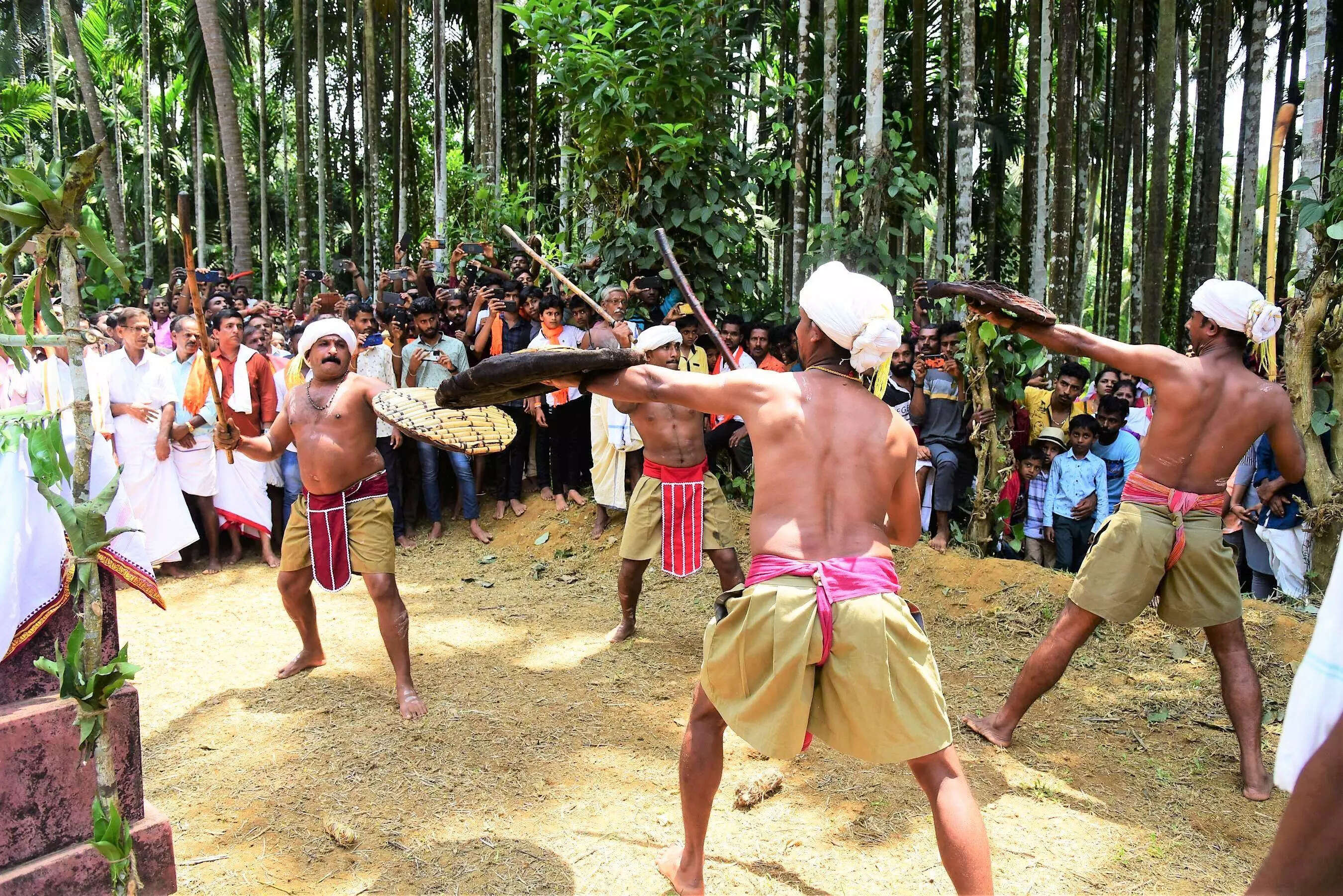 Addana pettu, a tradition at Mandekolu in Dakshina Kannada
