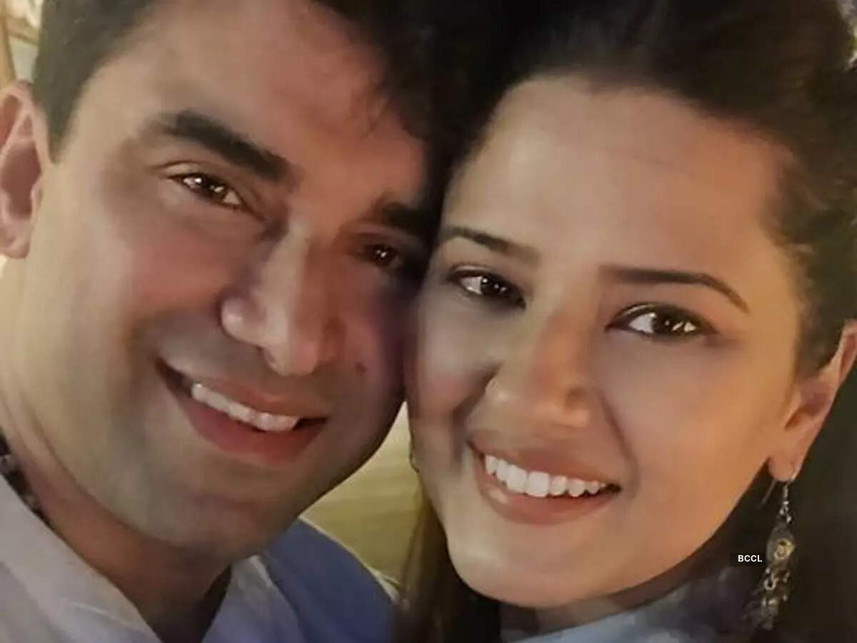 Exclusive - Kratika Sengar flaunts her baby bump in a lime green ...