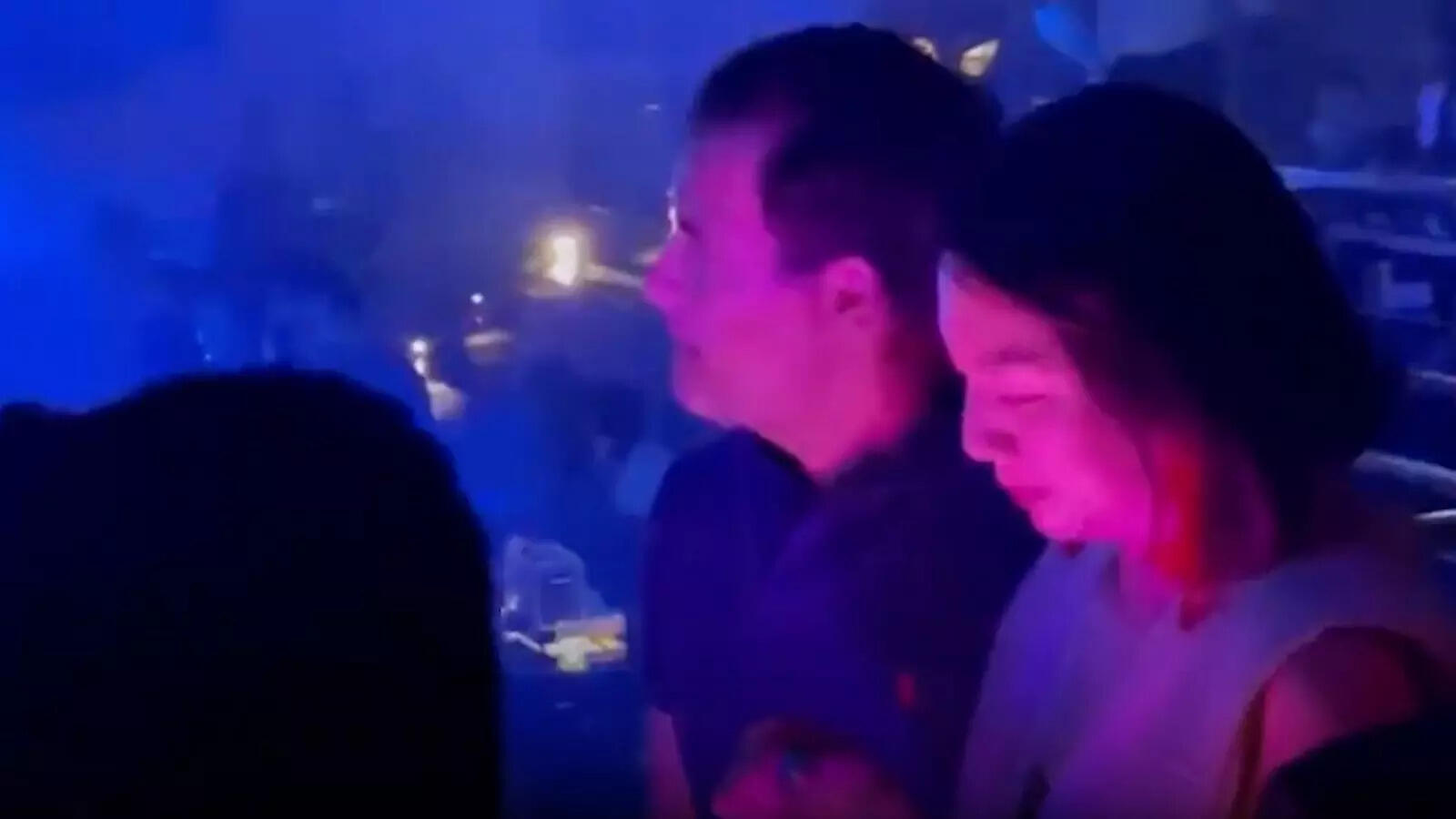 Rahul Gandhi spotted partying at a Kathmandu nightclub, video goes viral