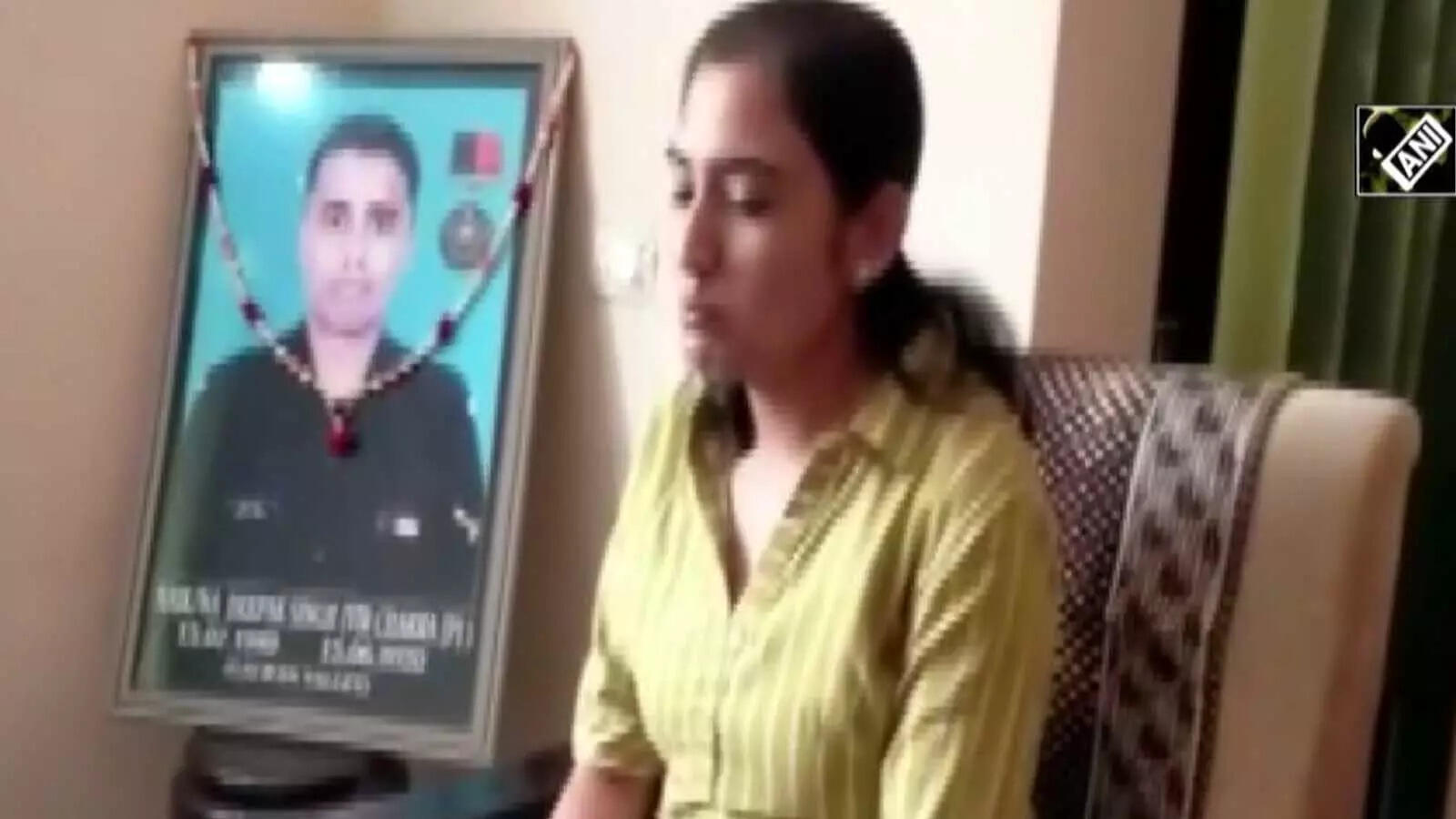 MP: Galwan Valley clash hero Deepak Singh’s wife fulfils her husband’s dream, joins Army as ...