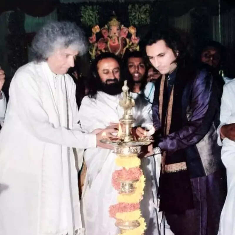 Pandit Shivkumar Sharma passes away; pictures of Santoor maestro will ...