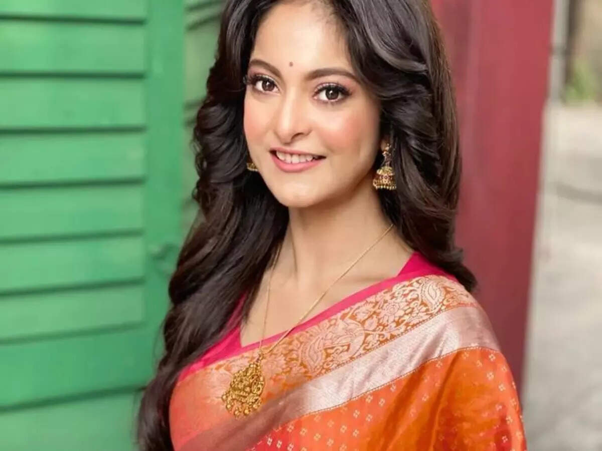 Beautiful pictures of birthday girl Diya Mukherjee