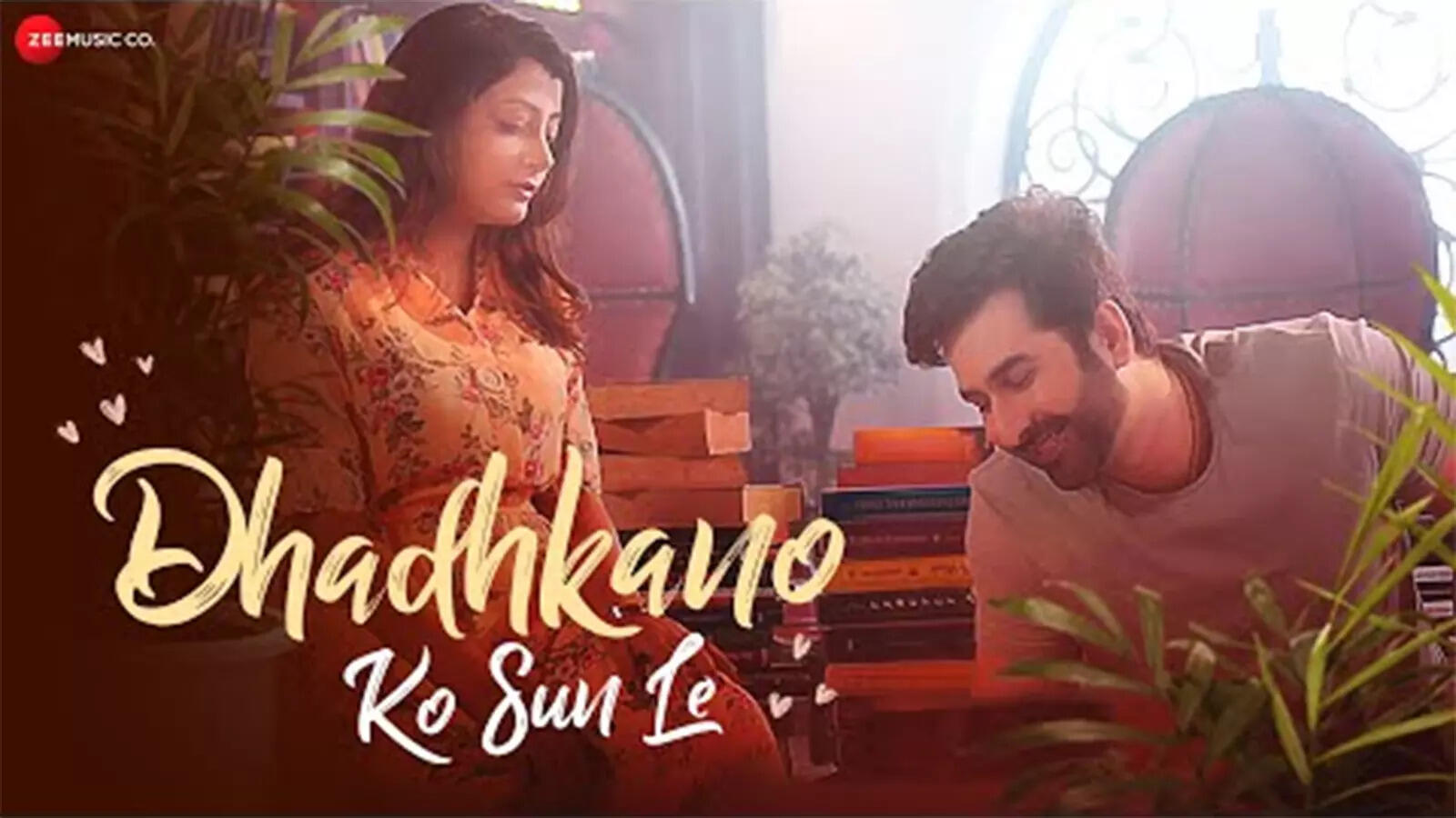 Watch Latest Hindi Song 'Dhadhkano Ko Sun Le' Sung By Anushka Gupta