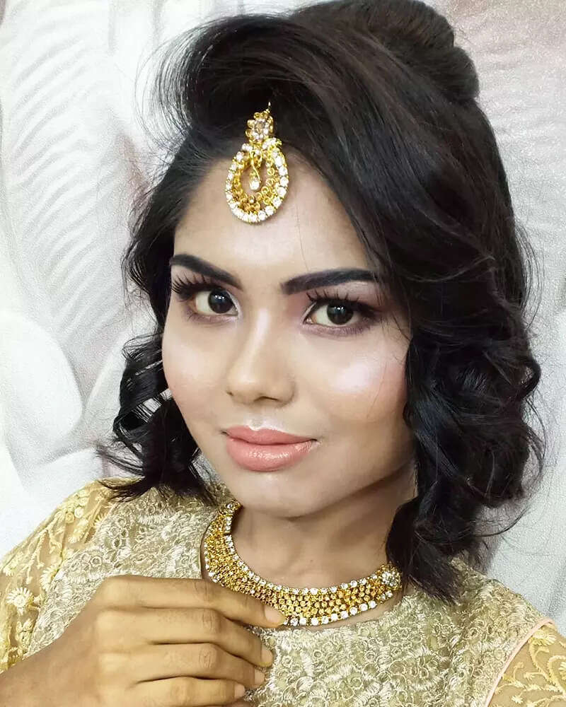 Pictures of Bengali actress Manjusha Neogi trend after reports of her mysterious death go viral ...