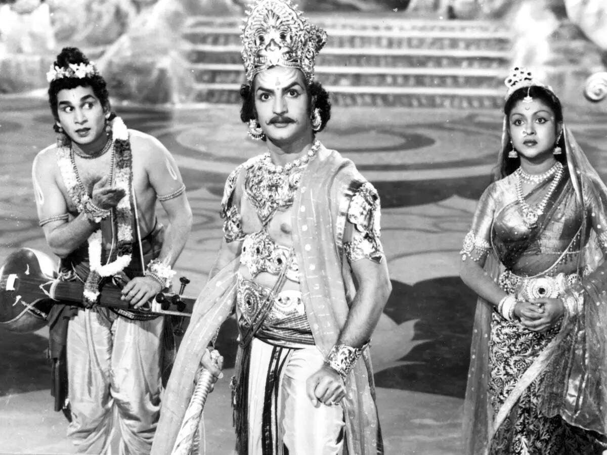 Jr NTR pays homage to his legendary grandfather Nandamuri Taraka Rama ...