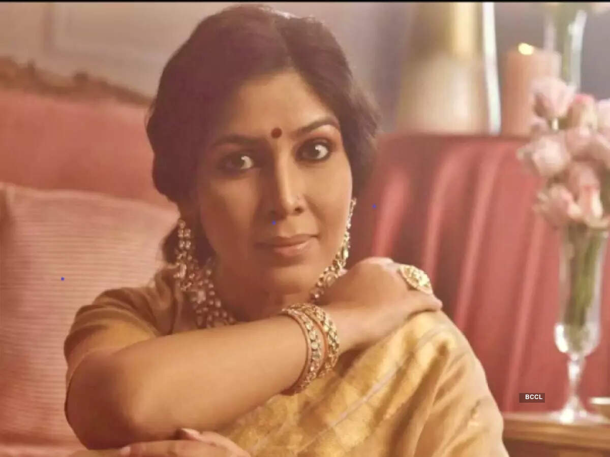 'Asambhav' actors Urmila Kothare, Umesh Kamat and Sharvari Patankar ...