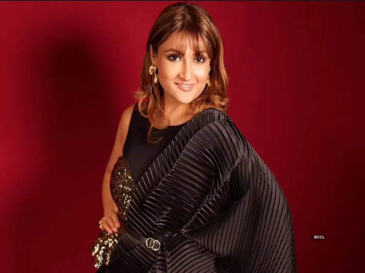 'Asambhav' actors Urmila Kothare, Umesh Kamat and Sharvari Patankar ...