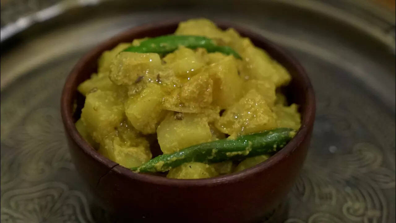 Watch: How to make Aloo Posto - Times Food