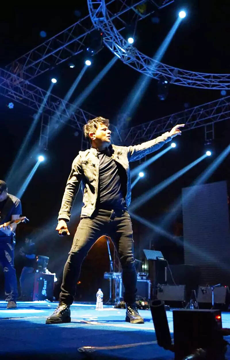 Singer KK passes away: Unmissable pictures and moments from his live ...