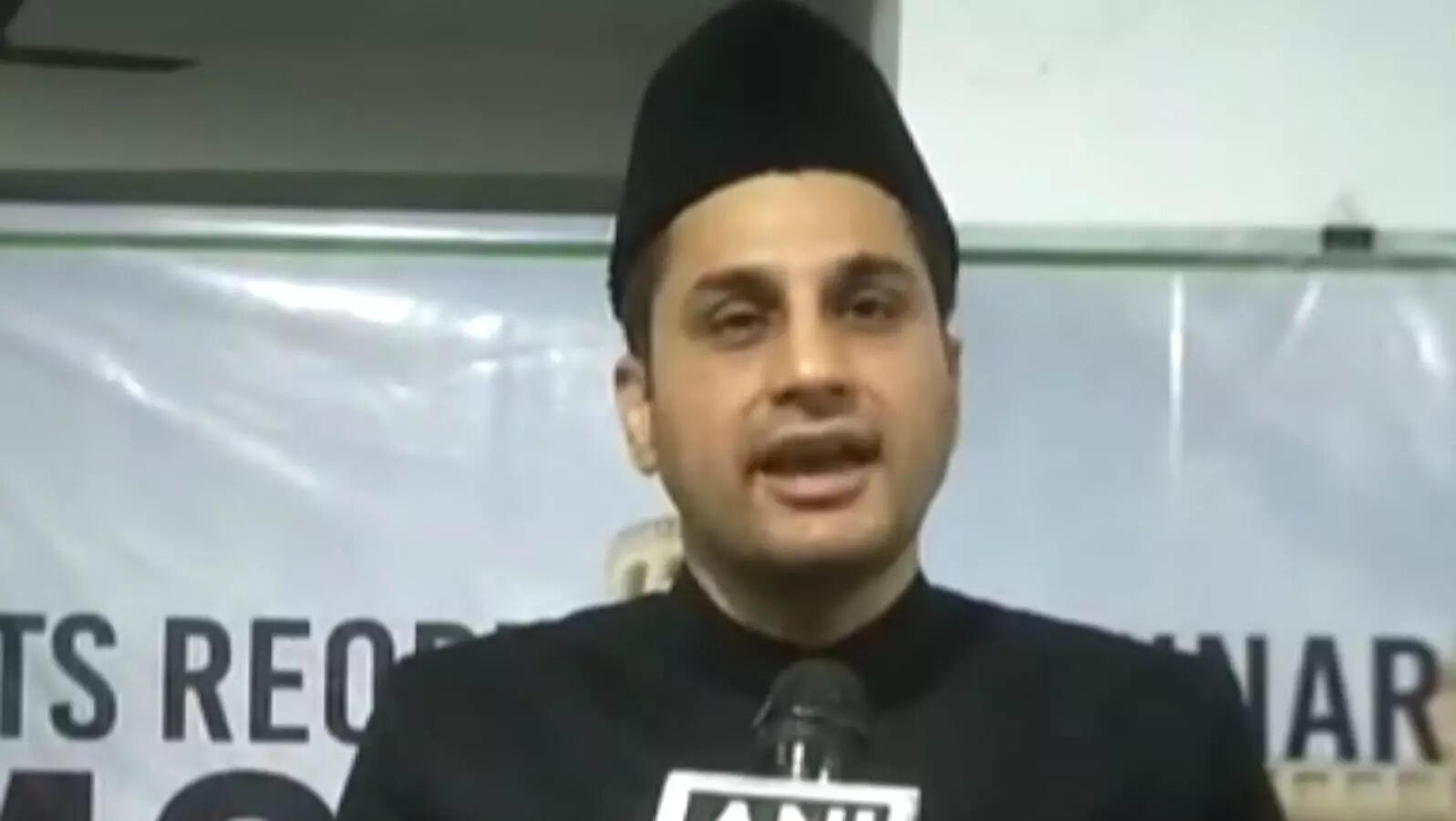 Congress leader Rashed Khan demands to reopen Charminar for prayers