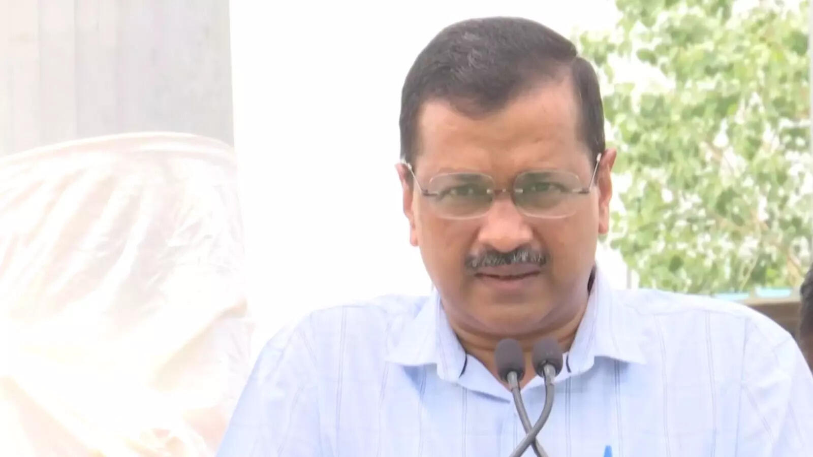 Delhi CM Arvind Kejriwal inspects automated test track in RTO office