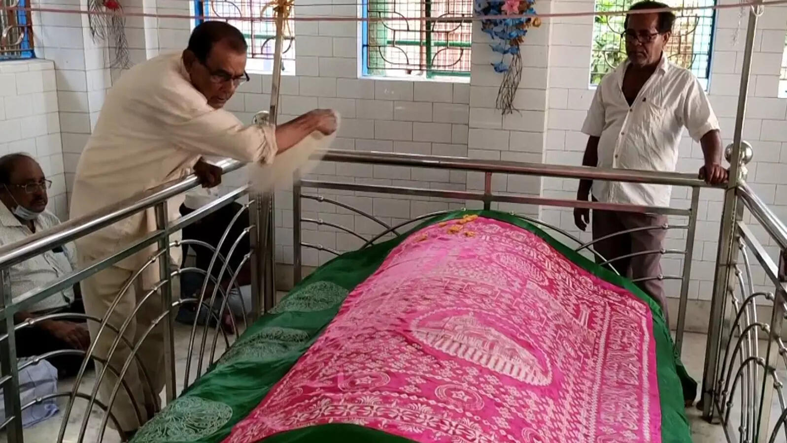 Dargah of Chandsa Baba unites various religious communities