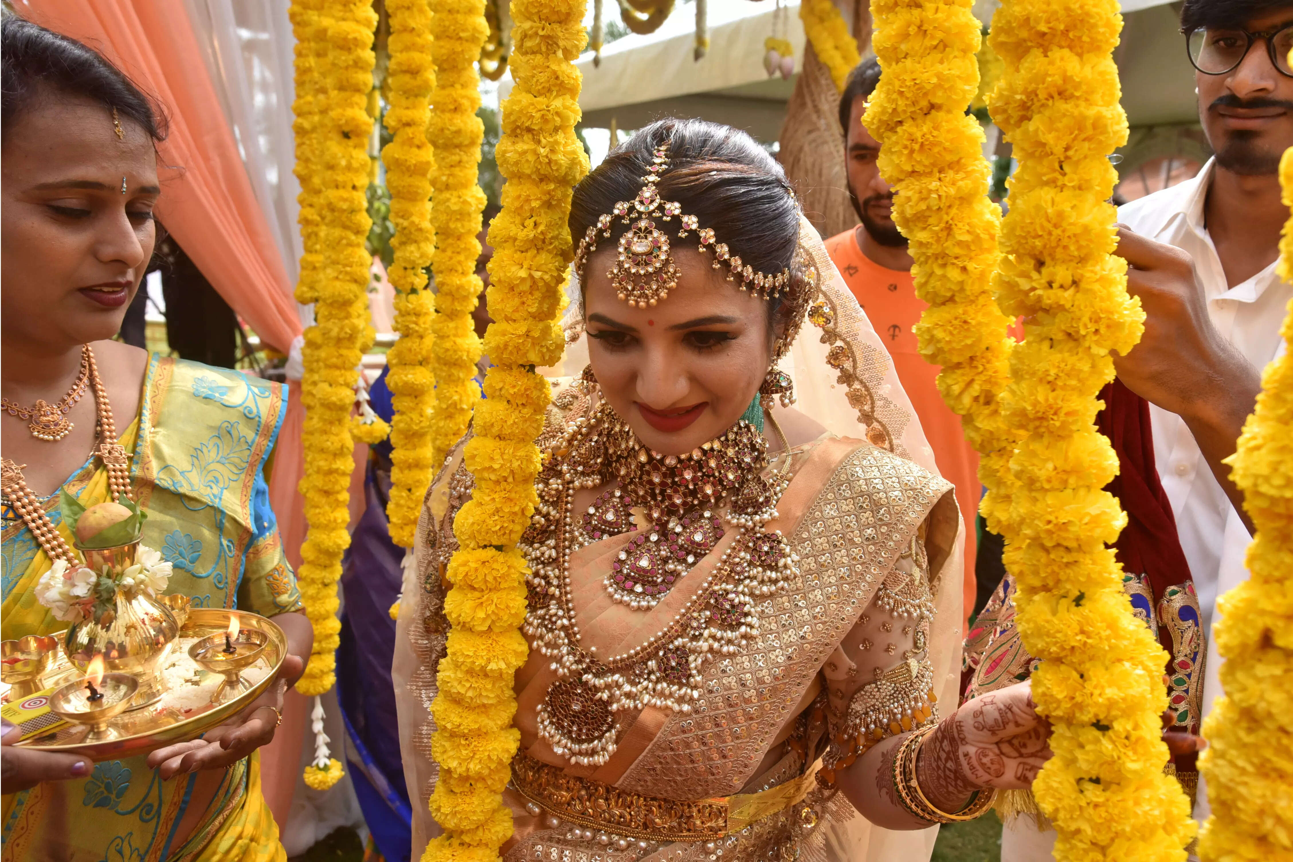 Kaavya Sha gets married to Varun Gowda | Kannada Movie News - Times of ...