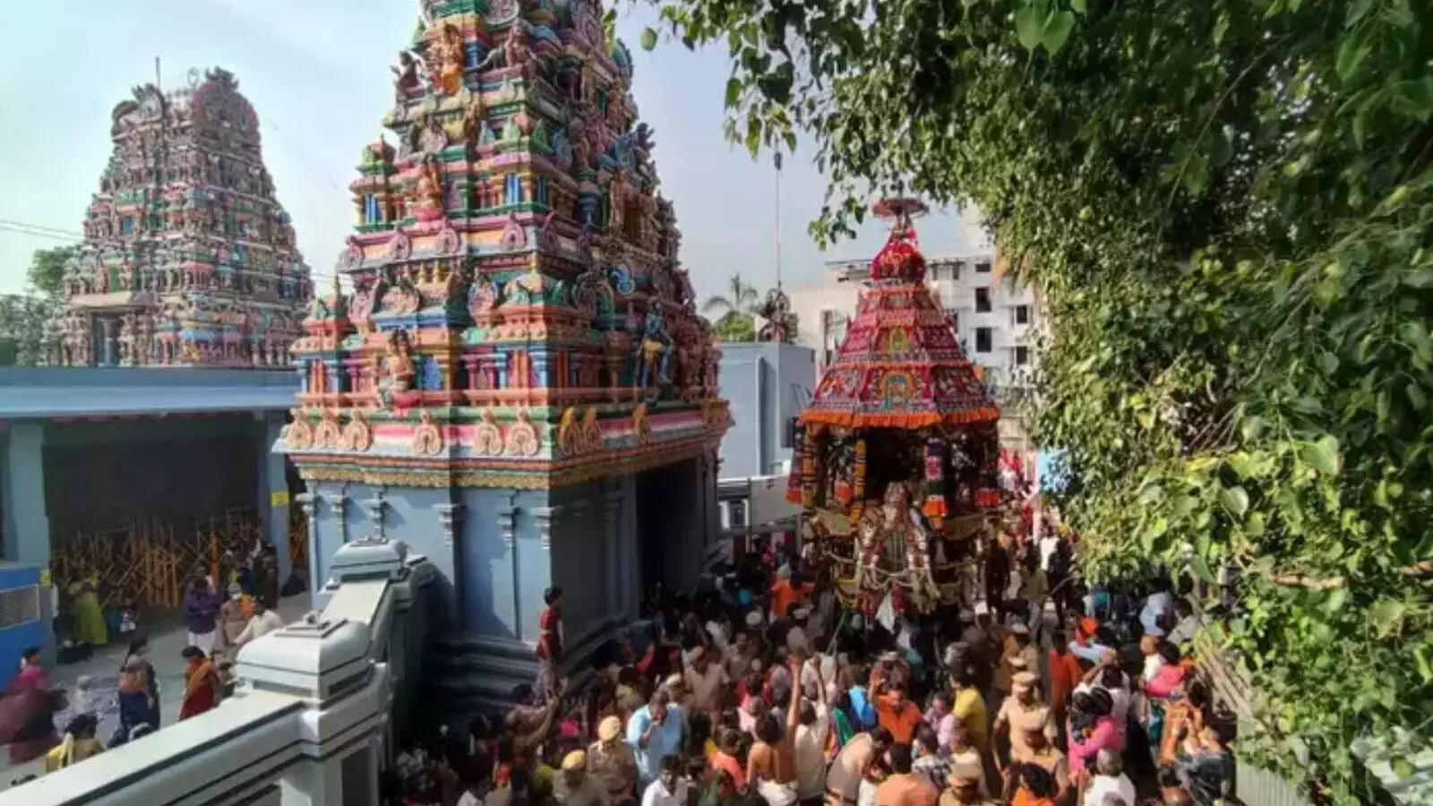 Chennai: Vaikasi Visakam car procession held at Vadapalani Murugan ...