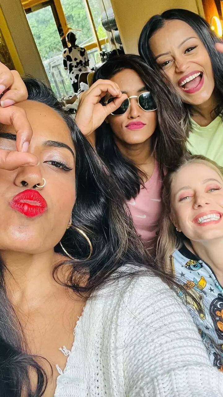 Star Singer 8 winner: Ridhu Krishna lifts the trophy; wins a flat worth ...