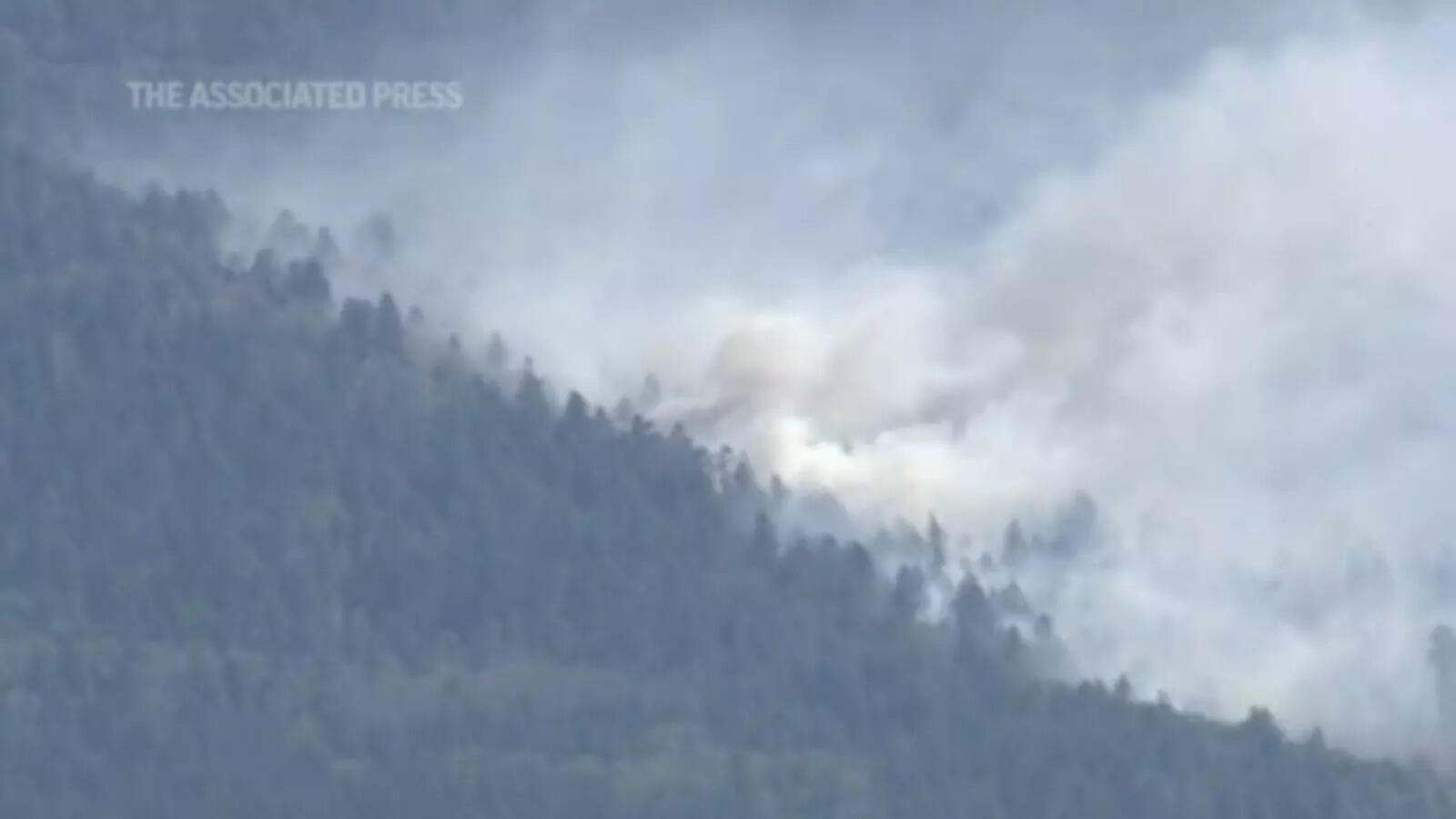 Northern Arizona wildfire prompts evacuations