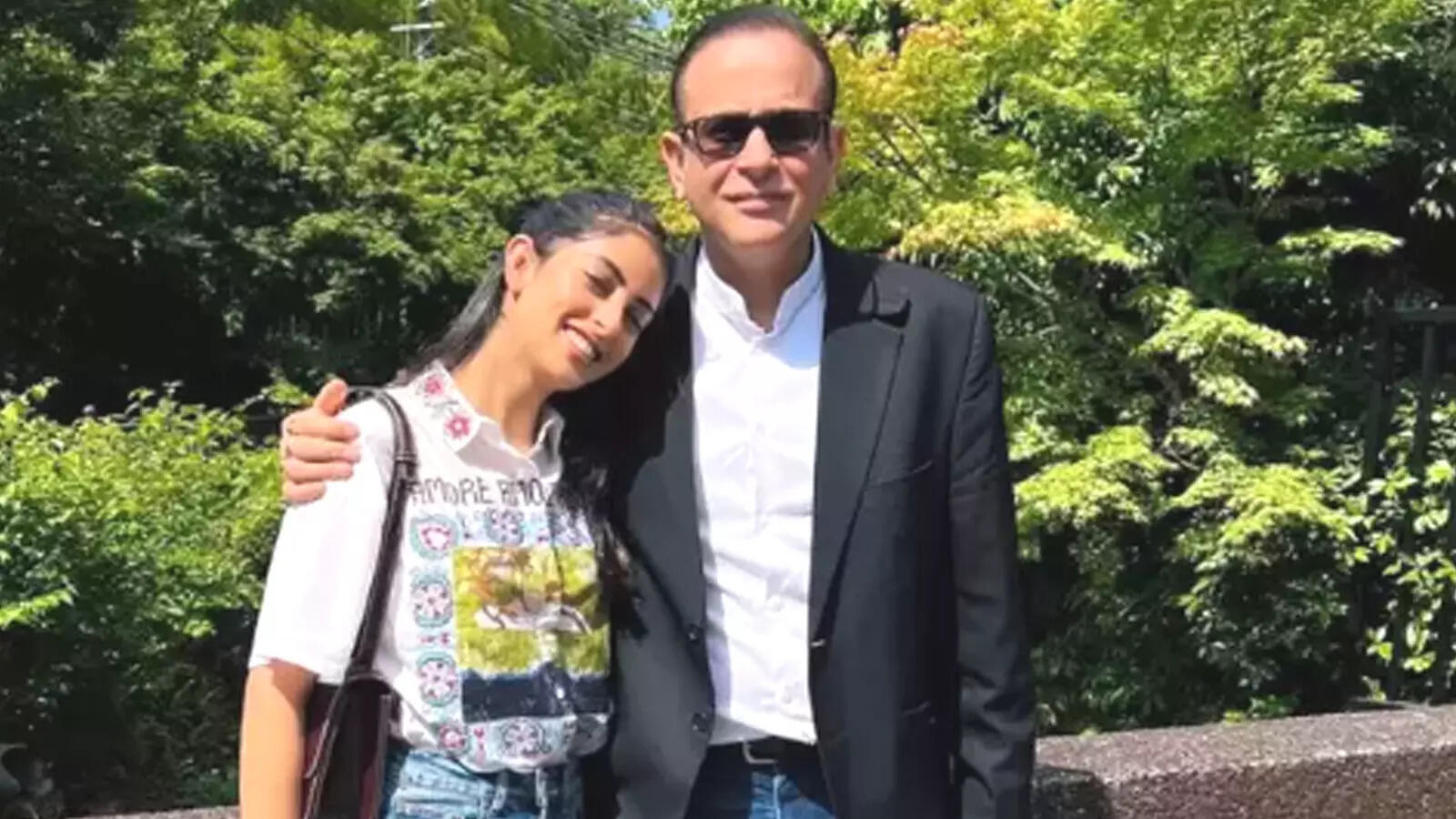 Navya Naveli Nanda shares a happy picture with dad Nikhil Nanda from ...
