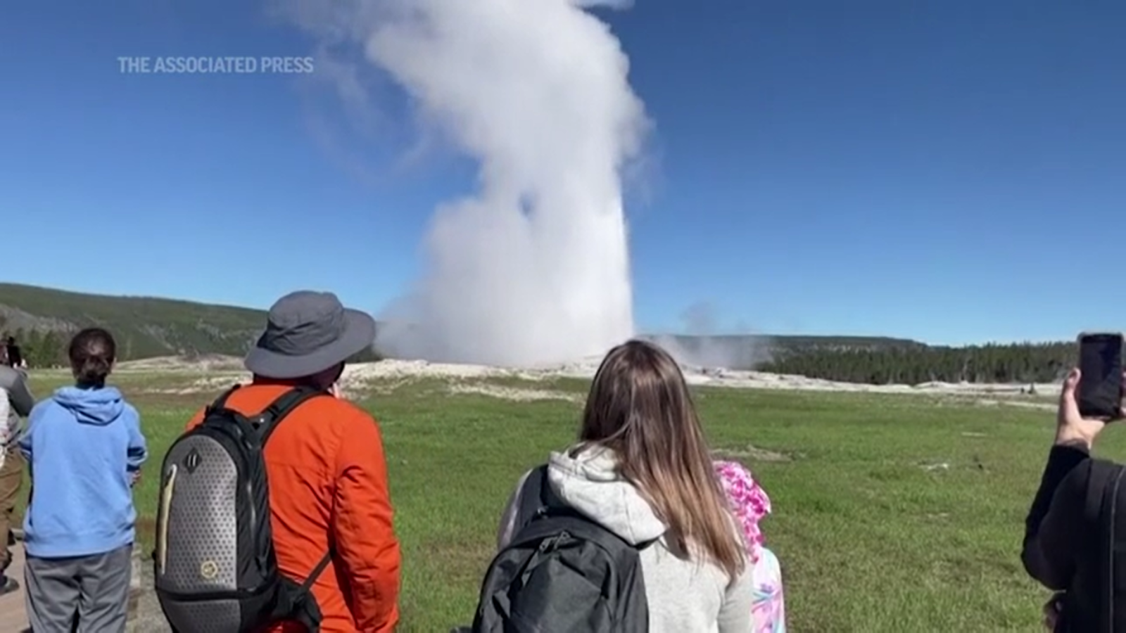 Yellowstone: Northern loop of Yellowstone could reopoen in July says ...