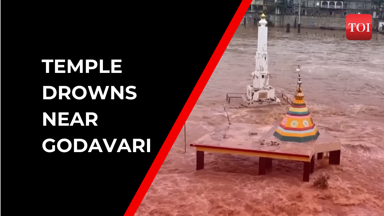 Temples submerge near Godavari river in Nashik