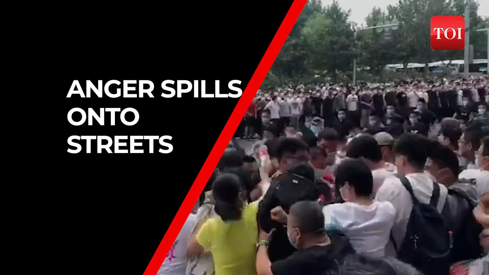 China protests: Victims of bank fraud take to the streets of Henan in ...