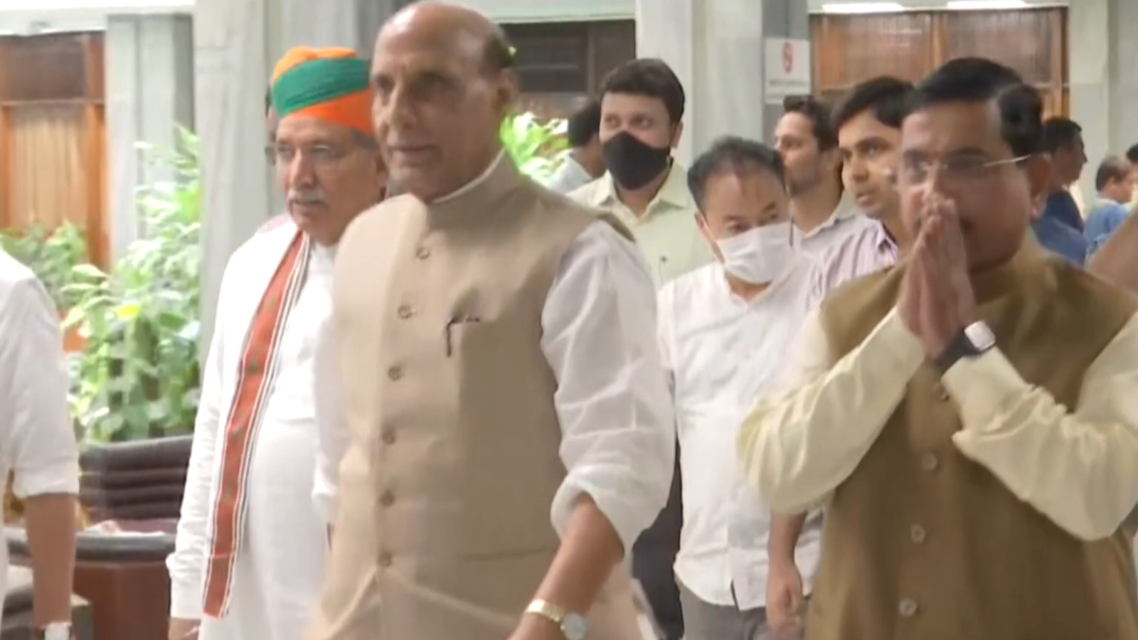 Leaders arrive at Parliament to attend all-party meeting called by ...