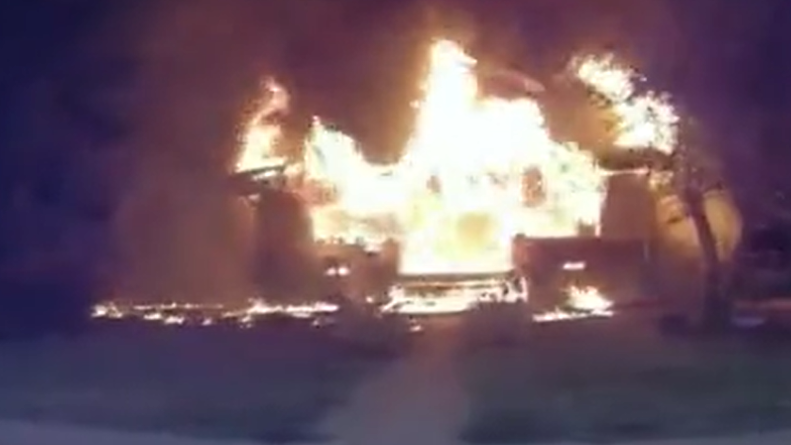 US: Indiana man saves five people from house fire