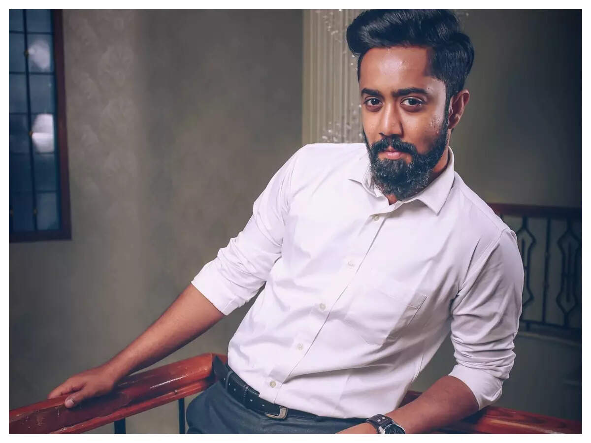 Rajeev Pillai and Hareesh Peradi to team up for a suspense thriller ...