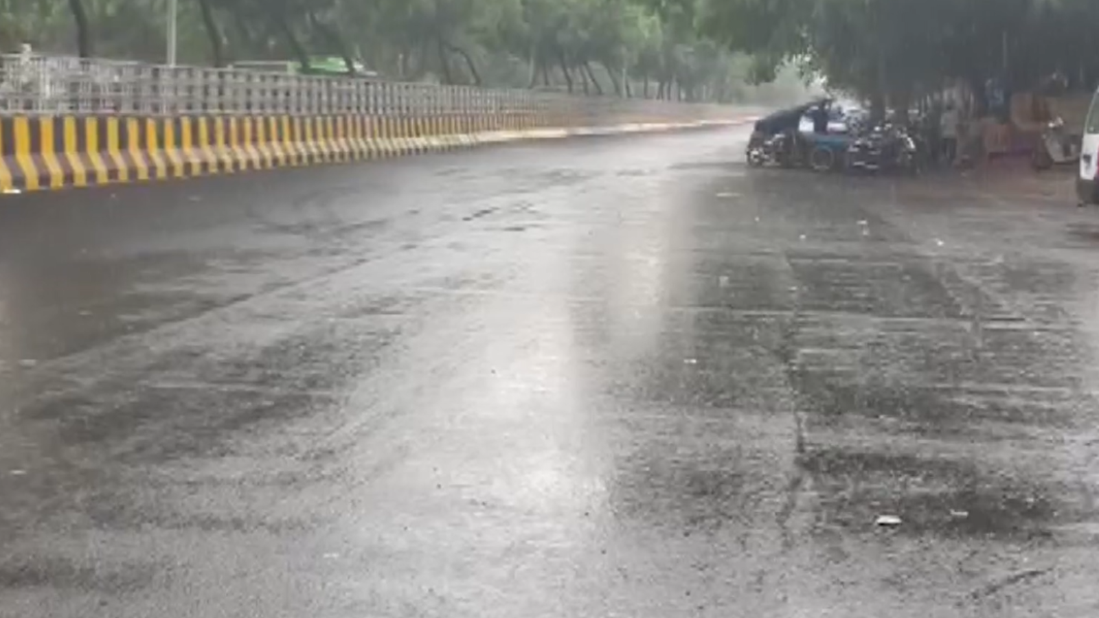 Rain brings much-needed respite from scorching heat in Noida