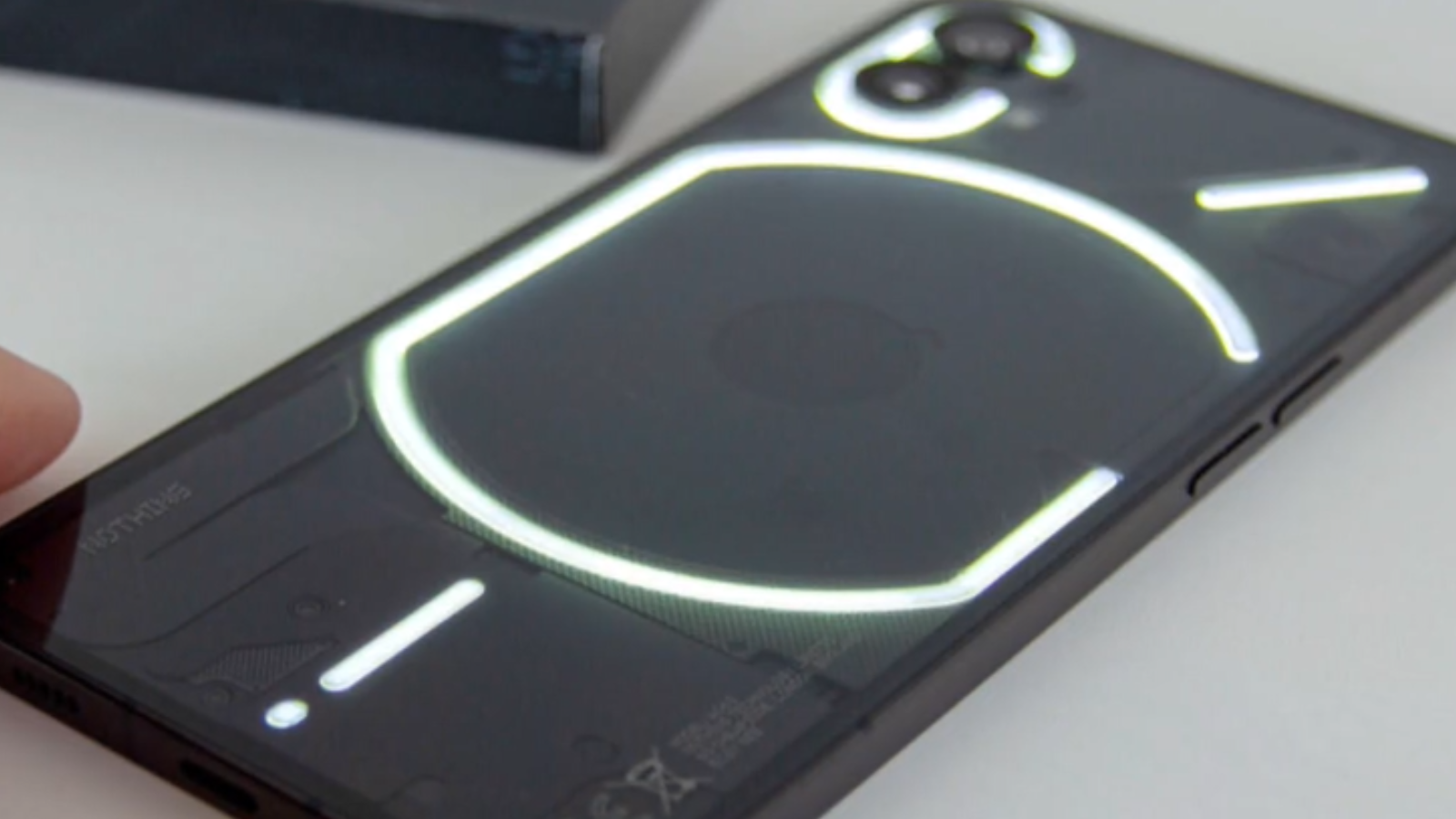 Nothing Phone (1) update provides UI and charging enhancements