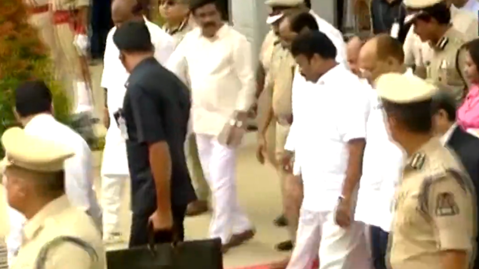 CM KCR inaugurates Telangana State Police Integrated Command and ...
