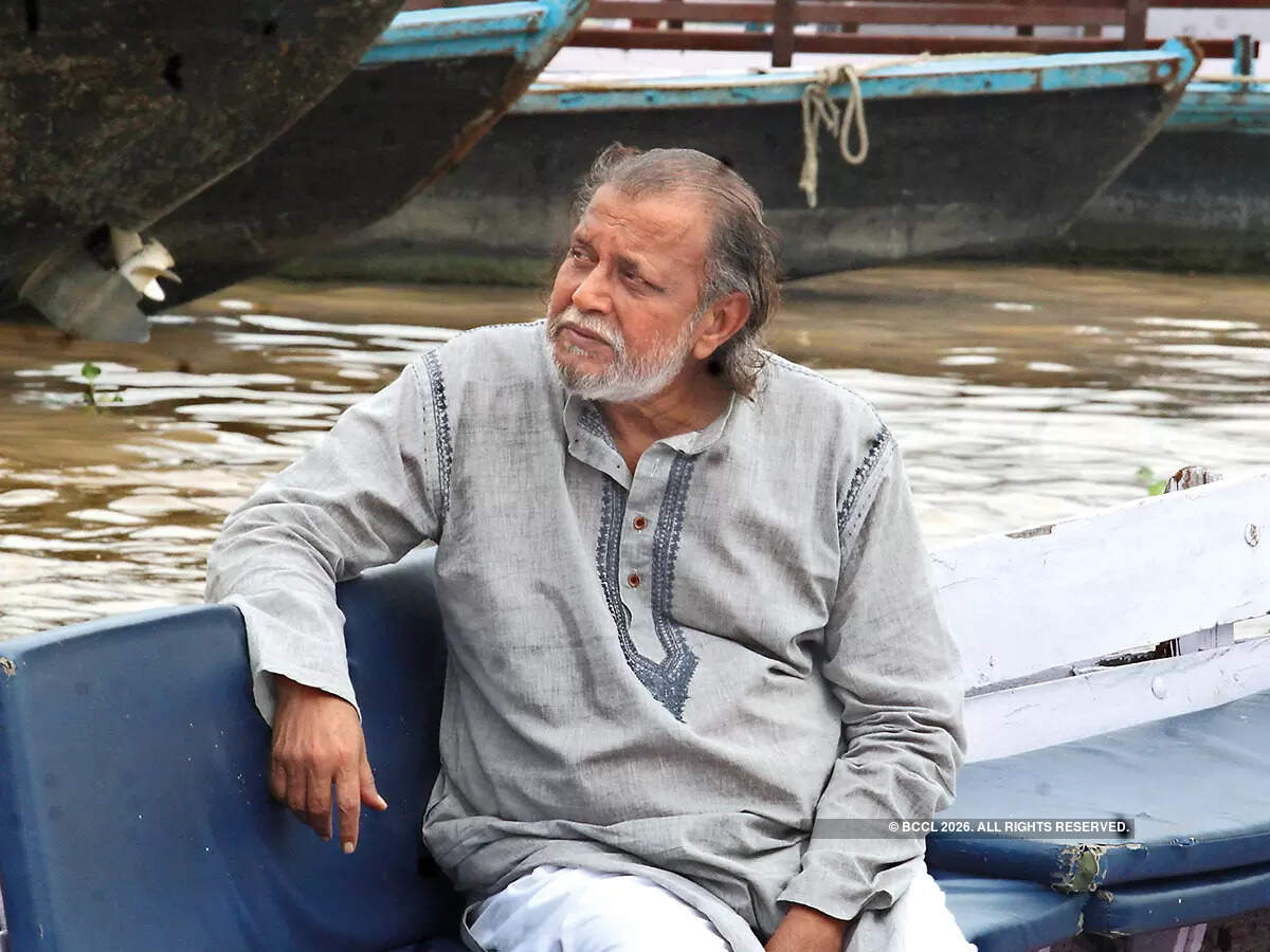 Mithun Chakraborty shoots for a Bengali film in Varanasi | Hindi Movie ...